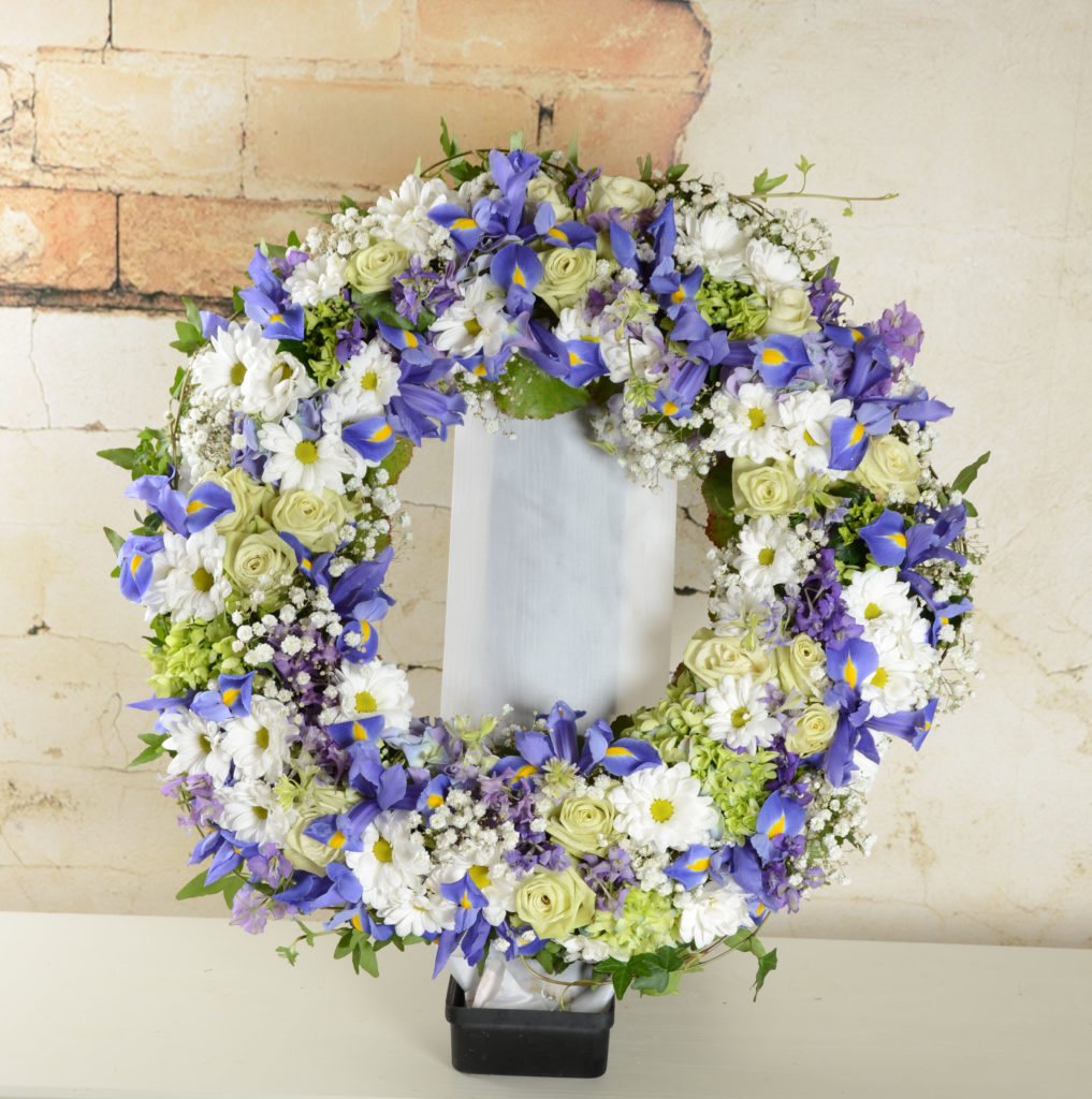 Begravningskransar | Vackra och prisvärda kransar till begravning
